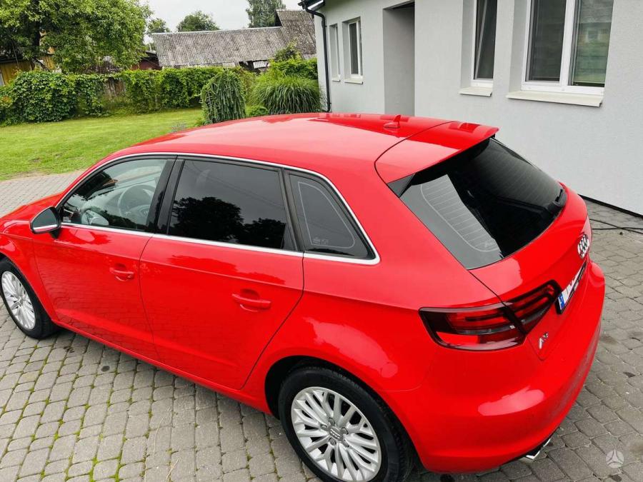 Red Audi A4 2014 in Trakai, with an engine capacity of 2.00 L and mileage of 214 thousand km for 8150 €, photo 8 on AUTOMOTO.COM.LV