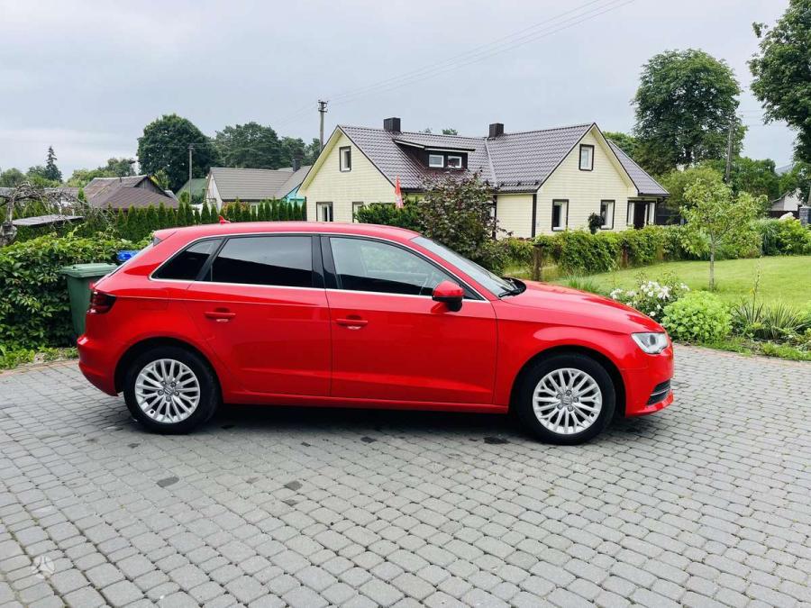 Red Audi A4 2014 in Trakai, with an engine capacity of 2.00 L and mileage of 214 thousand km for 8150 €, photo 11 on AUTOMOTO.COM.LV