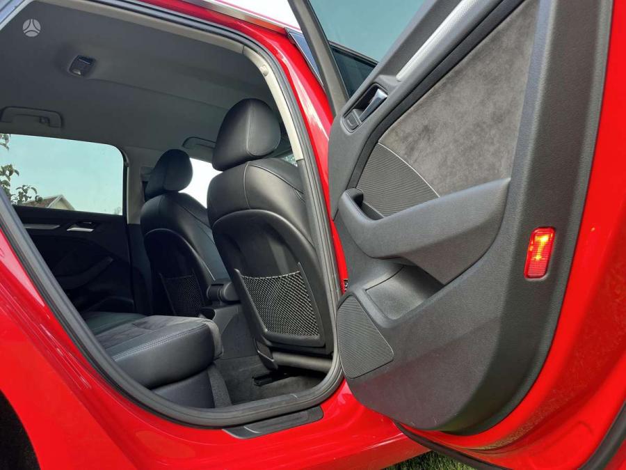 Red Audi A4 2014 in Trakai, with an engine capacity of 2.00 L and mileage of 214 thousand km for 8150 €, photo 19 on AUTOMOTO.COM.LV