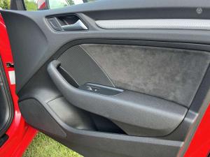 Red Audi A4 2014 in Trakai, with an engine capacity of 2.00 L and mileage of 214 thousand km for 8150 €, photo 23 on AUTOMOTO.COM.LV