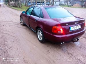 Sarkans Audi A4 1995 Kuldīga, ar dzinēja tilpumu 1.90 L un nobraukumu 351 tūkst. km par 450 €, foto 6 vietnē AUTOMOTO.COM.LV