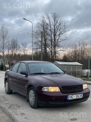 Sarkans Audi A4 1995 Tukums, ar dzinēja tilpumu 1.60 L un nobraukumu 267 tūkst. km par 675 €, foto 3 vietnē AUTOMOTO.COM.LV