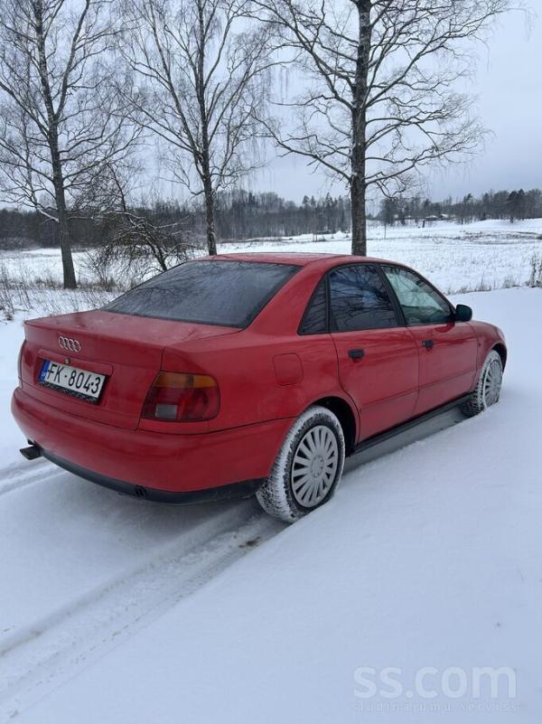 Red Audi A4 1995 in Madona, with an engine capacity of 1.80 L and mileage of 364 thousand km for 1100 €, photo 4 on AUTOMOTO.COM.LV