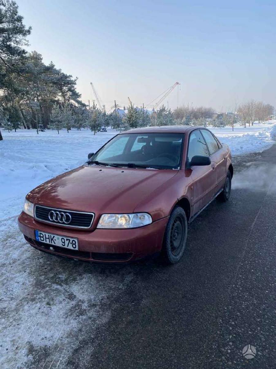 Sarkans Audi A4 1995 Klaipėda, ar dzinēja tilpumu 1.78 L un nobraukumu 243 tūkst. km par 450 €, foto 2 vietnē AUTOMOTO.COM.LV