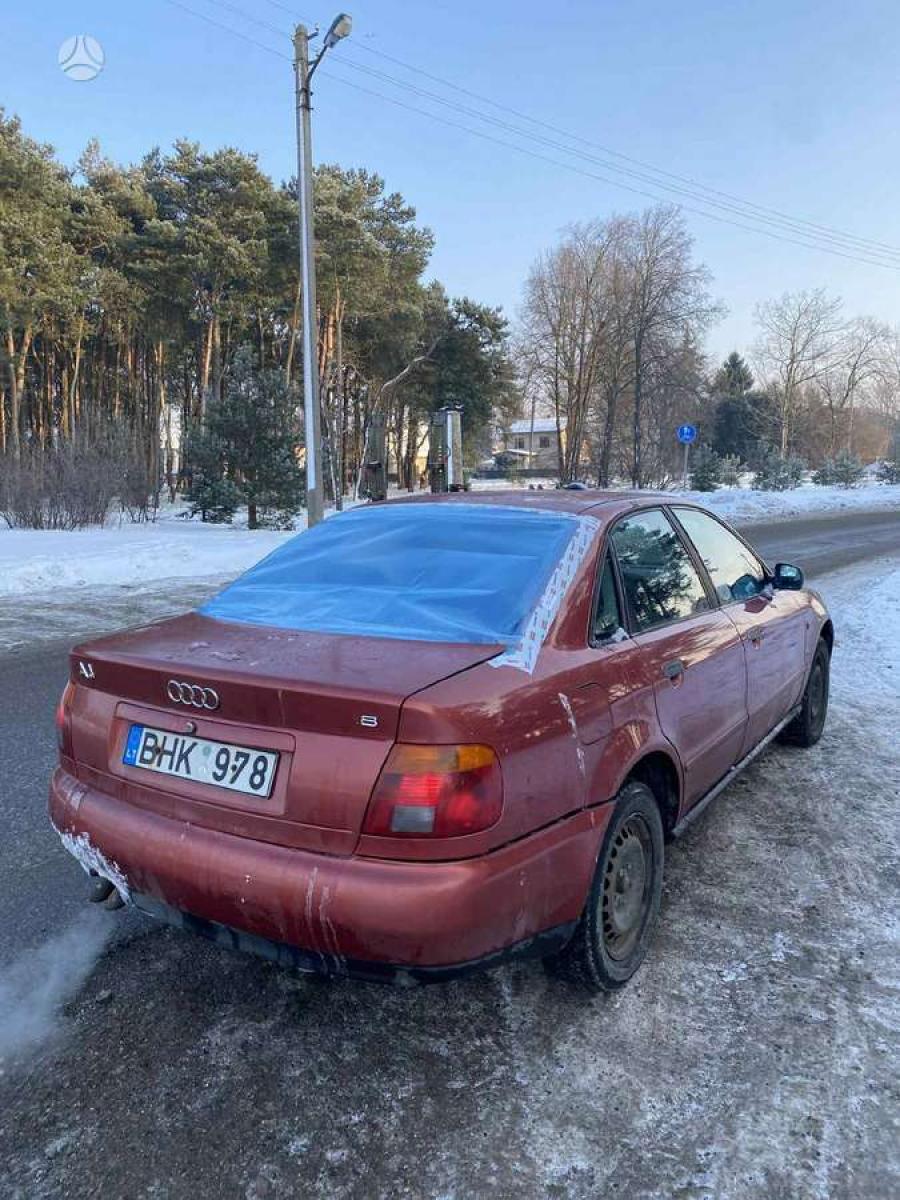 Sarkans Audi A4 1995 Klaipėda, ar dzinēja tilpumu 1.78 L un nobraukumu 243 tūkst. km par 450 €, foto 3 vietnē AUTOMOTO.COM.LV