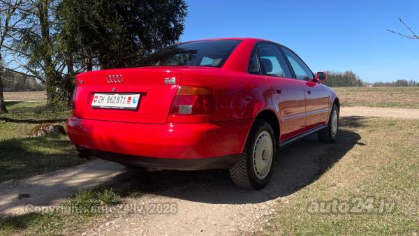 Sarkans Audi A4 1995 Tartu, ar dzinēja tilpumu 2.60 L un nobraukumu 253 tūkst. km par 4990 €, foto 7 vietnē AUTOMOTO.COM.LV