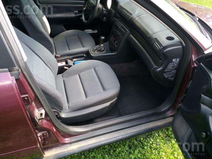 Sarkans Audi A4 1995 Krāslava, ar dzinēja tilpumu 1.60 L un nobraukumu 215 tūkst. km par 650 €, foto 10 vietnē AUTOMOTO.COM.LV