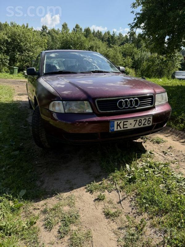 Красный Ауди А4 1995 в Резекне, объемом двигателя 1.60 л и пробегом 232 тыс. км за 650 €, фото 3 на AUTOMOTO.COM.LV