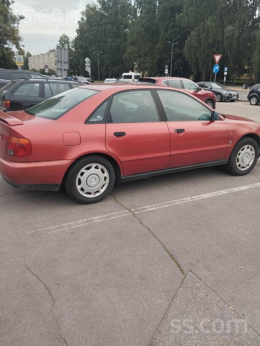 Red Audi A4 1995 in Riga, with an engine capacity of 1.60 L and mileage of 0 thousand km for 500 €, photo 6 on AUTOMOTO.COM.LV