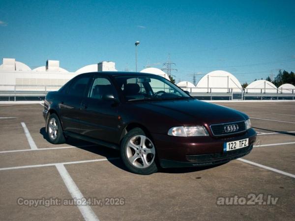 Красный Ауди А4 1995 в Таллин, объемом двигателя 1.80 л и пробегом 234 тыс. км за 1300 €, фото 1 на AUTOMOTO.COM.LV