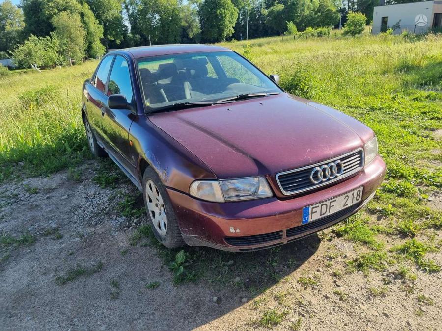 Sarkans Audi A4 1996 Šauļi, ar dzinēja tilpumu 1.90 L un nobraukumu 358 tūkst. km par 550 €, foto 3 vietnē AUTOMOTO.COM.LV