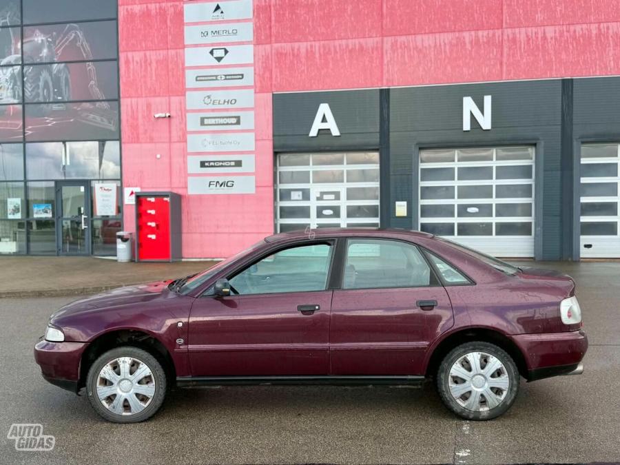 Красный Ауди А4 1996 в Паневежис, объемом двигателя 1.60 л и пробегом 0 тыс. км за 350 €, фото 5 на AUTOMOTO.COM.LV