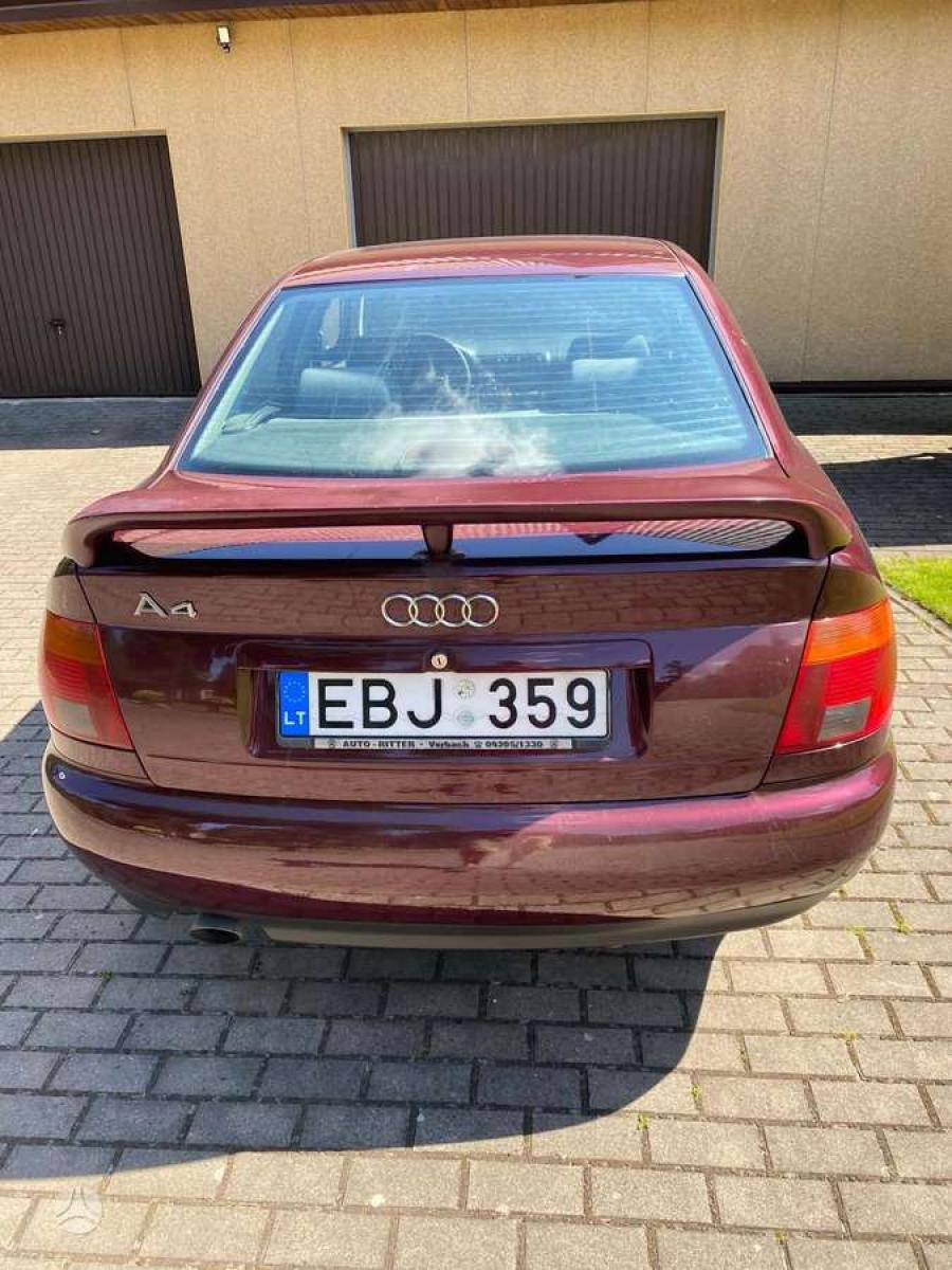 Red Audi A4 1996 in Rokiskis, with an engine capacity of 1.60 L and mileage of 365 thousand km for 550 €, photo 3 on AUTOMOTO.COM.LV