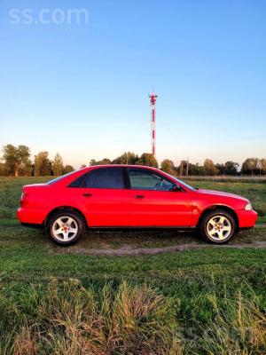 Sarkans Audi A4 1996 Bauska, ar dzinēja tilpumu 1.90 L un nobraukumu 405 tūkst. km par 1390 €, foto 4 vietnē AUTOMOTO.COM.LV