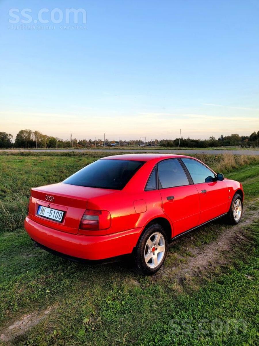 Sarkans Audi A4 1996 Bauska, ar dzinēja tilpumu 1.90 L un nobraukumu 405 tūkst. km par 1390 €, foto 5 vietnē AUTOMOTO.COM.LV