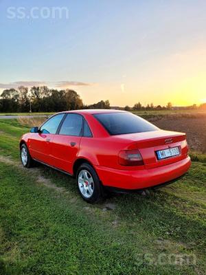 Sarkans Audi A4 1996 Bauska, ar dzinēja tilpumu 1.90 L un nobraukumu 405 tūkst. km par 1390 €, foto 12 vietnē AUTOMOTO.COM.LV