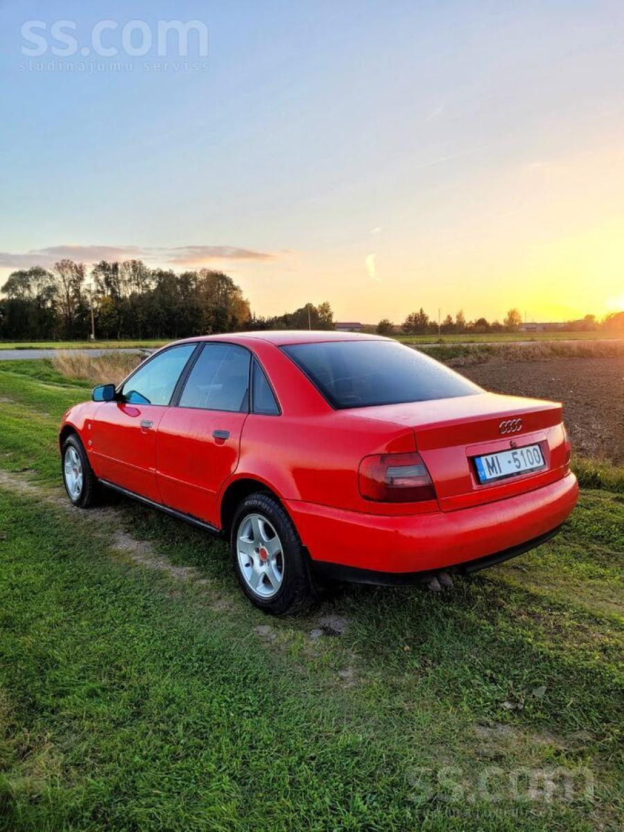 Sarkans Audi A4 1996 Bauska, ar dzinēja tilpumu 1.90 L un nobraukumu 405 tūkst. km par 1390 €, foto 12 vietnē AUTOMOTO.COM.LV