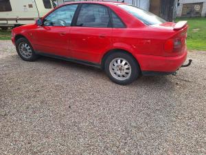 Sarkans Audi A4 1997 Plungė, ar dzinēja tilpumu 1.90 L un nobraukumu 496 tūkst. km par 850 €, foto 3 vietnē AUTOMOTO.COM.LV