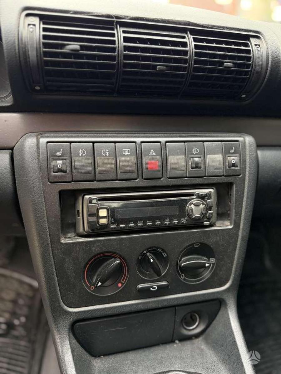 Red Audi A4 1997 in Kaunas, with an engine capacity of 1.60 L and mileage of 271 thousand km for 1100 €, photo 22 on AUTOMOTO.COM.LV
