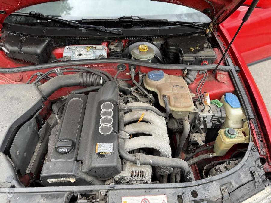 Red Audi A4 1997 in Kaunas, with an engine capacity of 1.60 L and mileage of 271 thousand km for 1100 €, photo 29 on AUTOMOTO.COM.LV