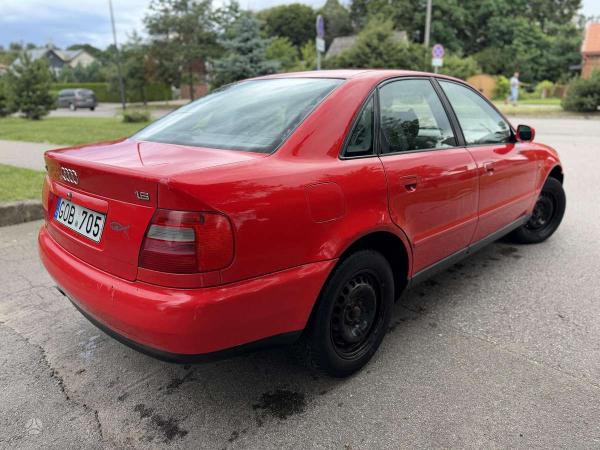 Red Audi A4 1997 in Kaunas, with an engine capacity of 1.60 L and mileage of 271 thousand km for 1100 €, photo 6 on AUTOMOTO.COM.LV