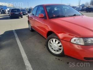 Sarkans Audi A4 1998 Daugavpils, ar dzinēja tilpumu 1.90 L un nobraukumu 407 tūkst. km par 1840 €, foto 5 vietnē AUTOMOTO.COM.LV