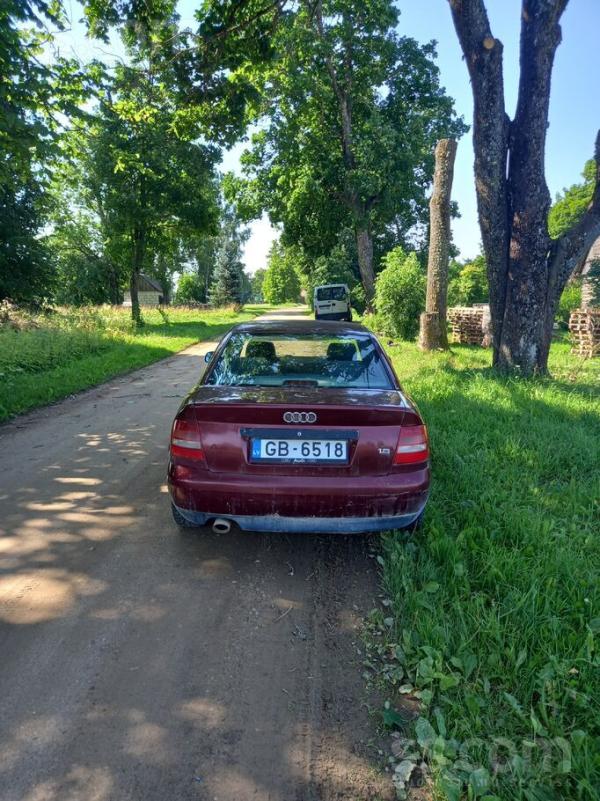 Sarkans Audi A4 1999 Preiļi, ar dzinēja tilpumu 1.80 L un nobraukumu 231 tūkst. km par 530 €, foto 6 vietnē AUTOMOTO.COM.LV