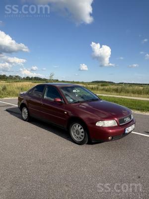 Red Audi A4 2000 in Bauska, with an engine capacity of 1.60 L and mileage of 260 thousand km for 1000 €, photo 2 on AUTOMOTO.COM.LV