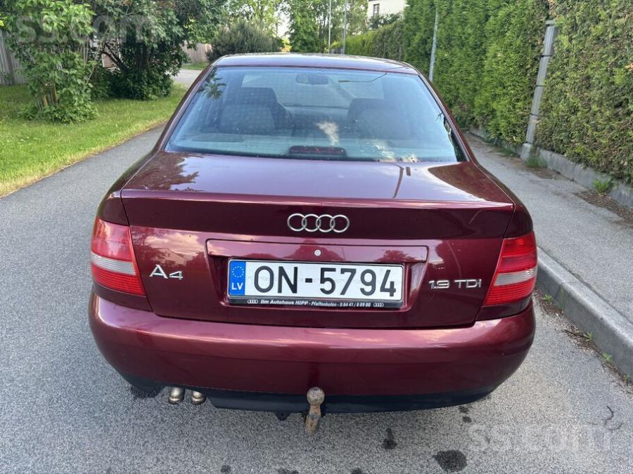Sarkans Audi A4 2000 Rīga, ar dzinēja tilpumu 1.90 L un nobraukumu 218 tūkst. km par 2690 €, foto 8 vietnē AUTOMOTO.COM.LV