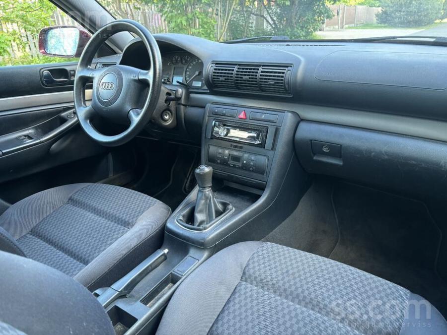 Sarkans Audi A4 2000 Rīga, ar dzinēja tilpumu 1.90 L un nobraukumu 218 tūkst. km par 2690 €, foto 14 vietnē AUTOMOTO.COM.LV