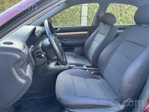 Sarkans Audi A4 2000 Rīga, ar dzinēja tilpumu 1.90 L un nobraukumu 218 tūkst. km par 2690 €, foto 16 vietnē AUTOMOTO.COM.LV