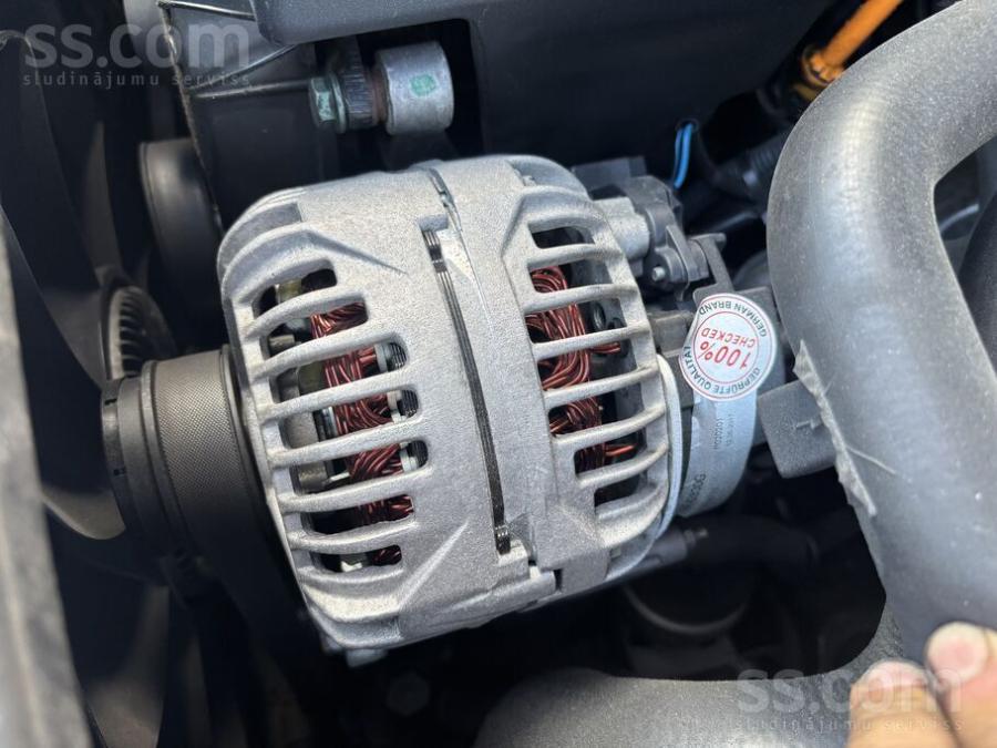 Sarkans Audi A4 2000 Rīga, ar dzinēja tilpumu 1.90 L un nobraukumu 218 tūkst. km par 2690 €, foto 20 vietnē AUTOMOTO.COM.LV