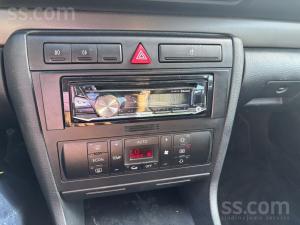 Sarkans Audi A4 2000 Rīga, ar dzinēja tilpumu 1.90 L un nobraukumu 218 tūkst. km par 2690 €, foto 21 vietnē AUTOMOTO.COM.LV