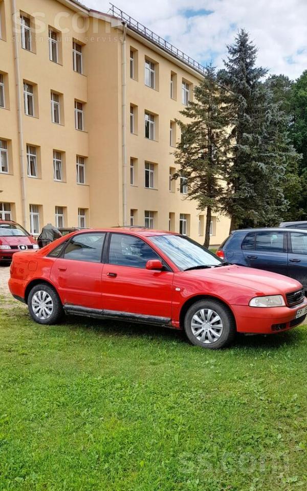 Sarkans Audi A4 2000 Dobele, ar dzinēja tilpumu 1.60 L un nobraukumu 247 tūkst. km par 400 €, foto 8 vietnē AUTOMOTO.COM.LV