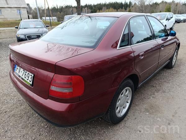 Red Audi A4 2000 in Valmiera, with an engine capacity of 1.80 L and mileage of 223 thousand km for 1250 €, photo 4 on AUTOMOTO.COM.LV