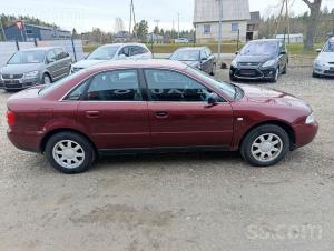 Sarkans Audi A4 2000 Valmiera, ar dzinēja tilpumu 1.80 L un nobraukumu 223 tūkst. km par 1250 €, foto 7 vietnē AUTOMOTO.COM.LV