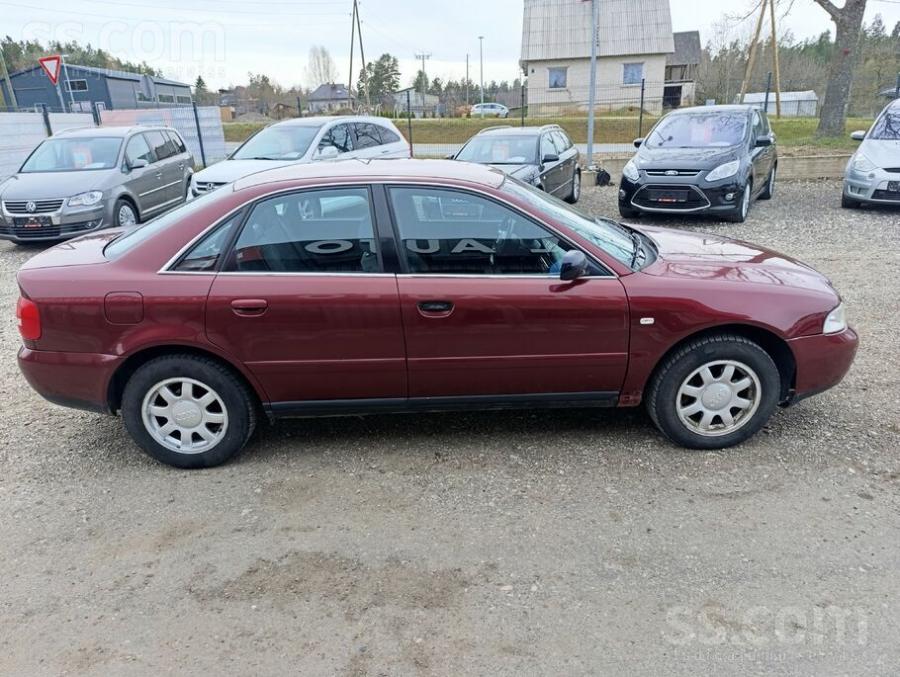Sarkans Audi A4 2000 Valmiera, ar dzinēja tilpumu 1.80 L un nobraukumu 223 tūkst. km par 1250 €, foto 7 vietnē AUTOMOTO.COM.LV