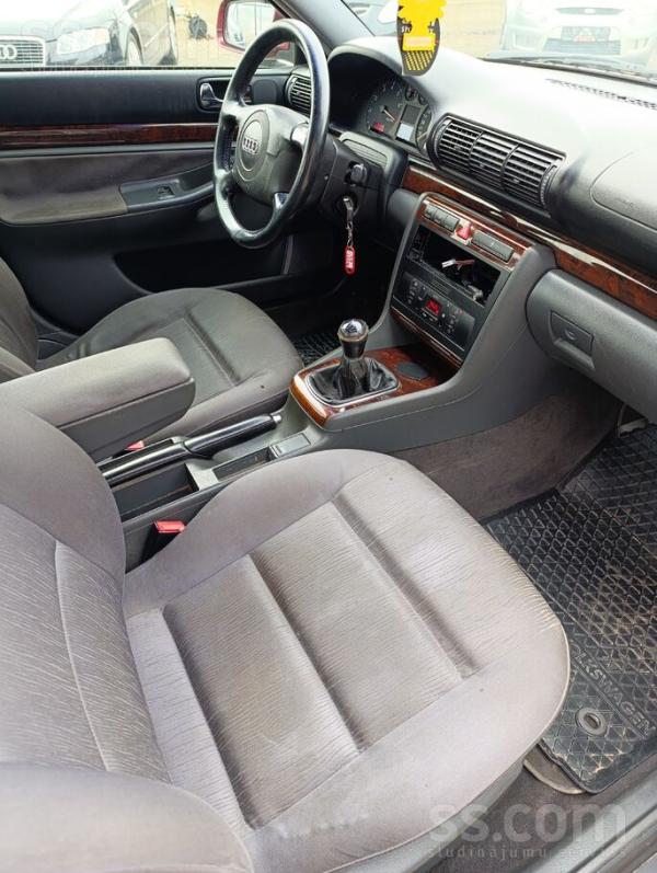 Red Audi A4 2000 in Valmiera, with an engine capacity of 1.80 L and mileage of 223 thousand km for 1250 €, photo 10 on AUTOMOTO.COM.LV