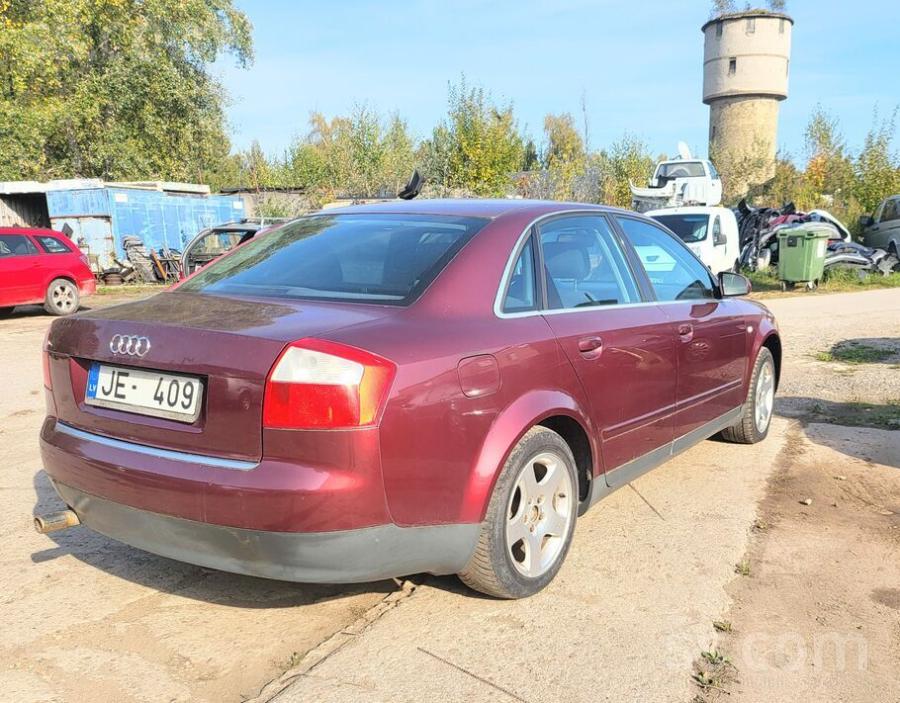 Sarkans Audi A4 2001 Rīga, ar dzinēja tilpumu 2.00 L un nobraukumu 226 tūkst. km par 590 €, foto 1 vietnē AUTOMOTO.COM.LV