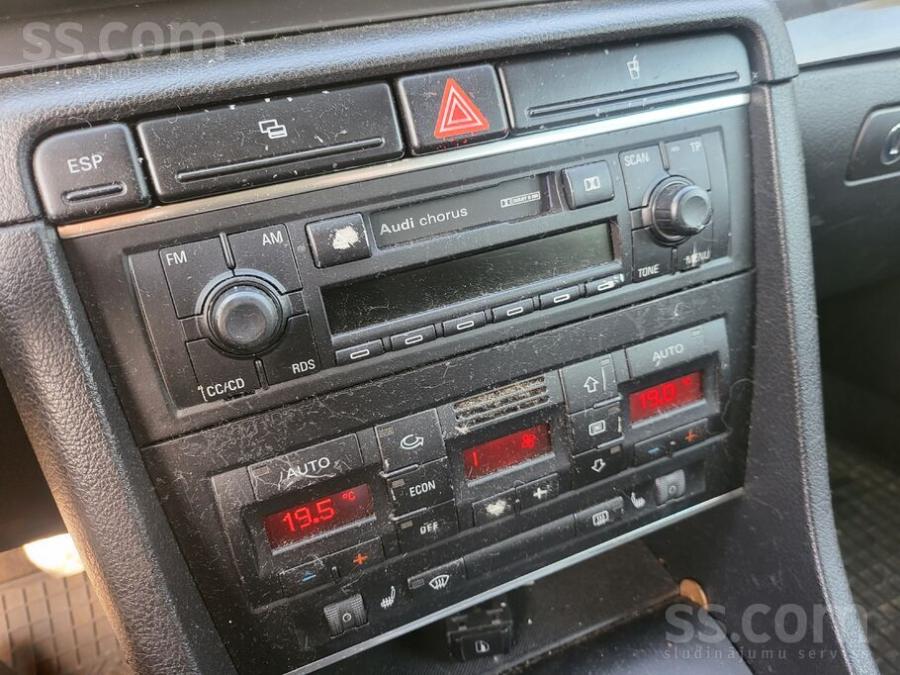 Sarkans Audi A4 2001 Rīga, ar dzinēja tilpumu 2.00 L un nobraukumu 226 tūkst. km par 590 €, foto 6 vietnē AUTOMOTO.COM.LV
