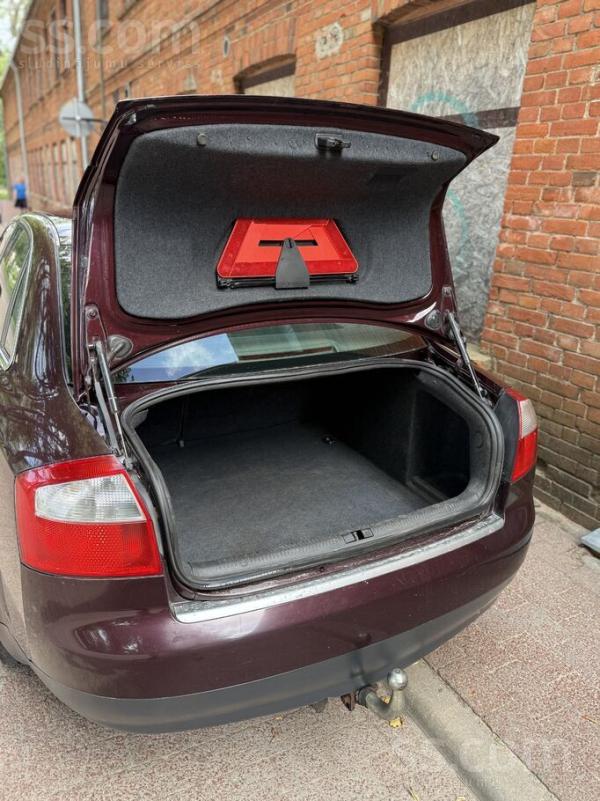 Red Audi A4 2002 in Kuldiga, with an engine capacity of 1.90 L and mileage of 302 thousand km for 1300 €, photo 5 on AUTOMOTO.COM.LV