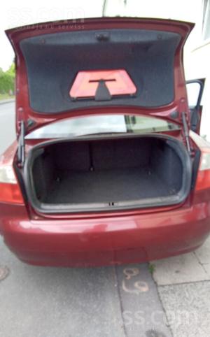 Sarkans Audi A4 2004 Rīga, ar dzinēja tilpumu 1.90 L un nobraukumu 305 tūkst. km par 1999 €, foto 5 vietnē AUTOMOTO.COM.LV