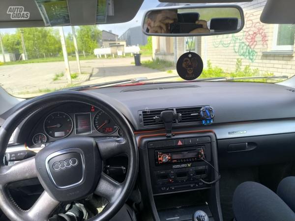 Sarkans Audi A4 2005 Plungė, ar dzinēja tilpumu 2.00 L un nobraukumu 282 tūkst. km par 2400 €, foto 7 vietnē AUTOMOTO.COM.LV