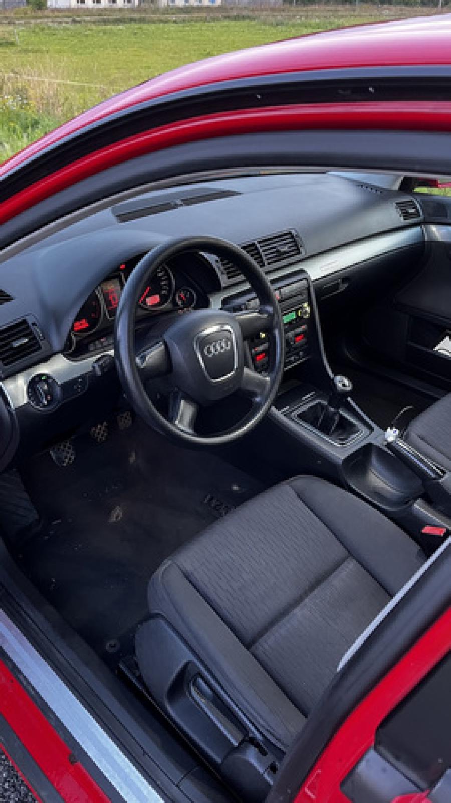 Red Audi A4 2005 in Narva-Joesuu, with an engine capacity of 2.00 L and mileage of 283 thousand km for 3700 €, photo 7 on AUTOMOTO.COM.LV