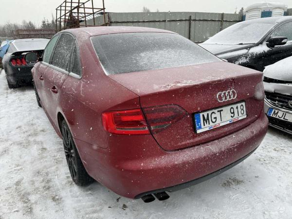Sarkans Audi A4 2008 Šauļi, ar dzinēja tilpumu 1.78 L un nobraukumu 234 tūkst. km par 1650 €, foto 4 vietnē AUTOMOTO.COM.LV