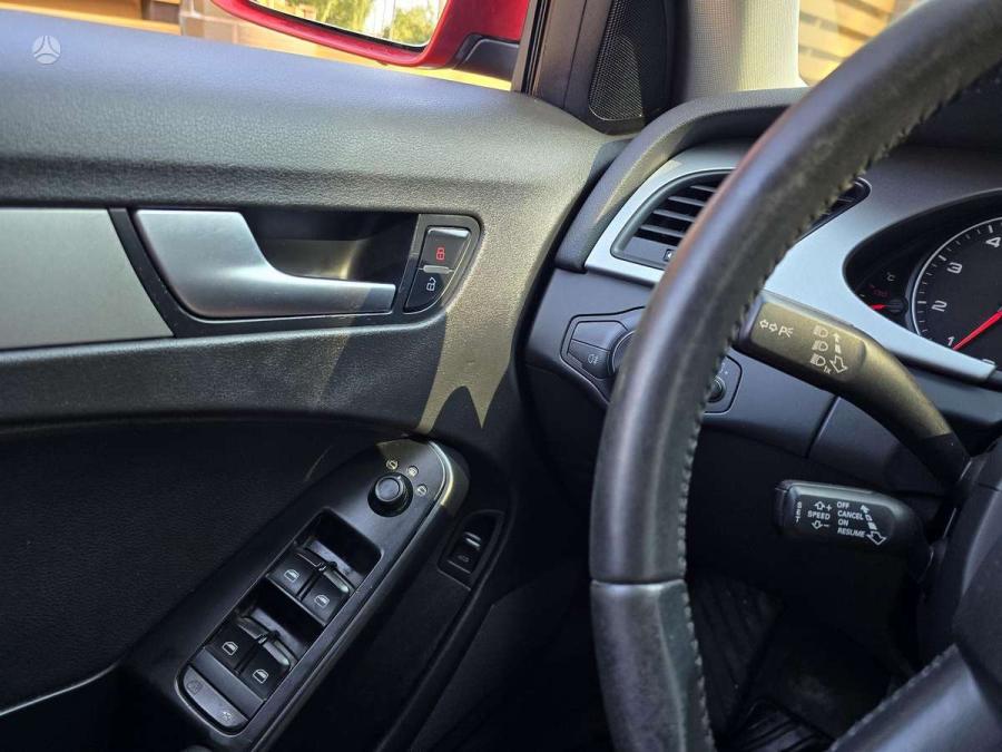 Sarkans Audi A4 2008 Šauļi, ar dzinēja tilpumu 1.80 L un nobraukumu 256 tūkst. km par 3950 €, foto 15 vietnē AUTOMOTO.COM.LV