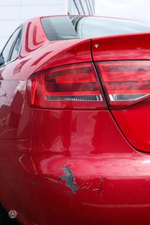 Sarkans Audi A4 2008 Viļņa, ar dzinēja tilpumu 1.80 L un nobraukumu 278 tūkst. km par 2599 €, foto 18 vietnē AUTOMOTO.COM.LV