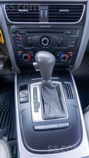 Red Audi A4 2009 in Riga, with an engine capacity of 1.80 L and mileage of 315 thousand km for 5990 €, photo 15 on AUTOMOTO.COM.LV