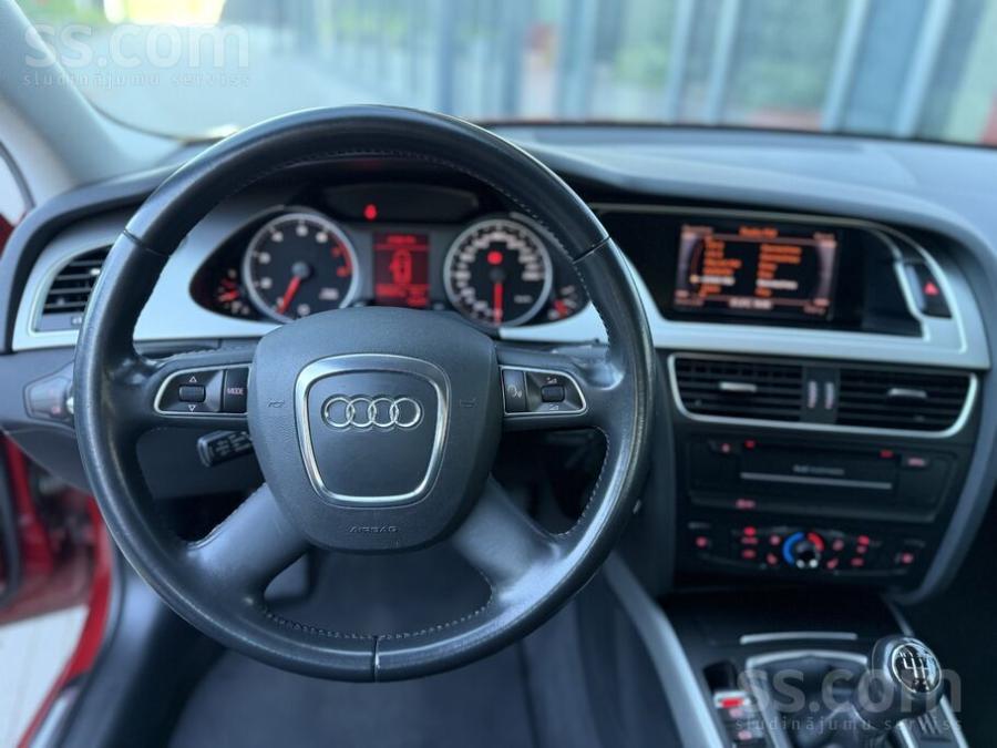 Sarkans Audi A4 2011 Tukums, ar dzinēja tilpumu 1.80 L un nobraukumu 195 tūkst. km par 6490 €, foto 24 vietnē AUTOMOTO.COM.LV
