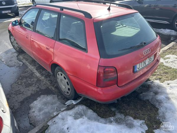 Sarkans Audi A4 1996 Jonava, ar dzinēja tilpumu 1.90 L un nobraukumu 345 tūkst. km par 800 €, foto 4 vietnē AUTOMOTO.COM.LV